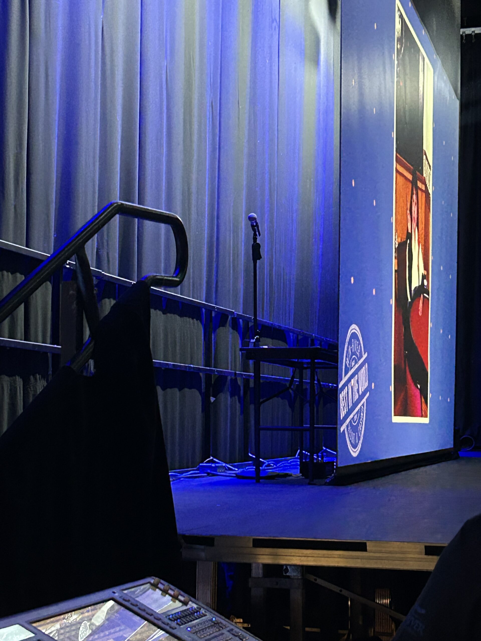 My Audio Lifeboat During Stage Shows! – MagicShow.Tips