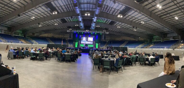 Giant Venues! – MagicShow.Tips