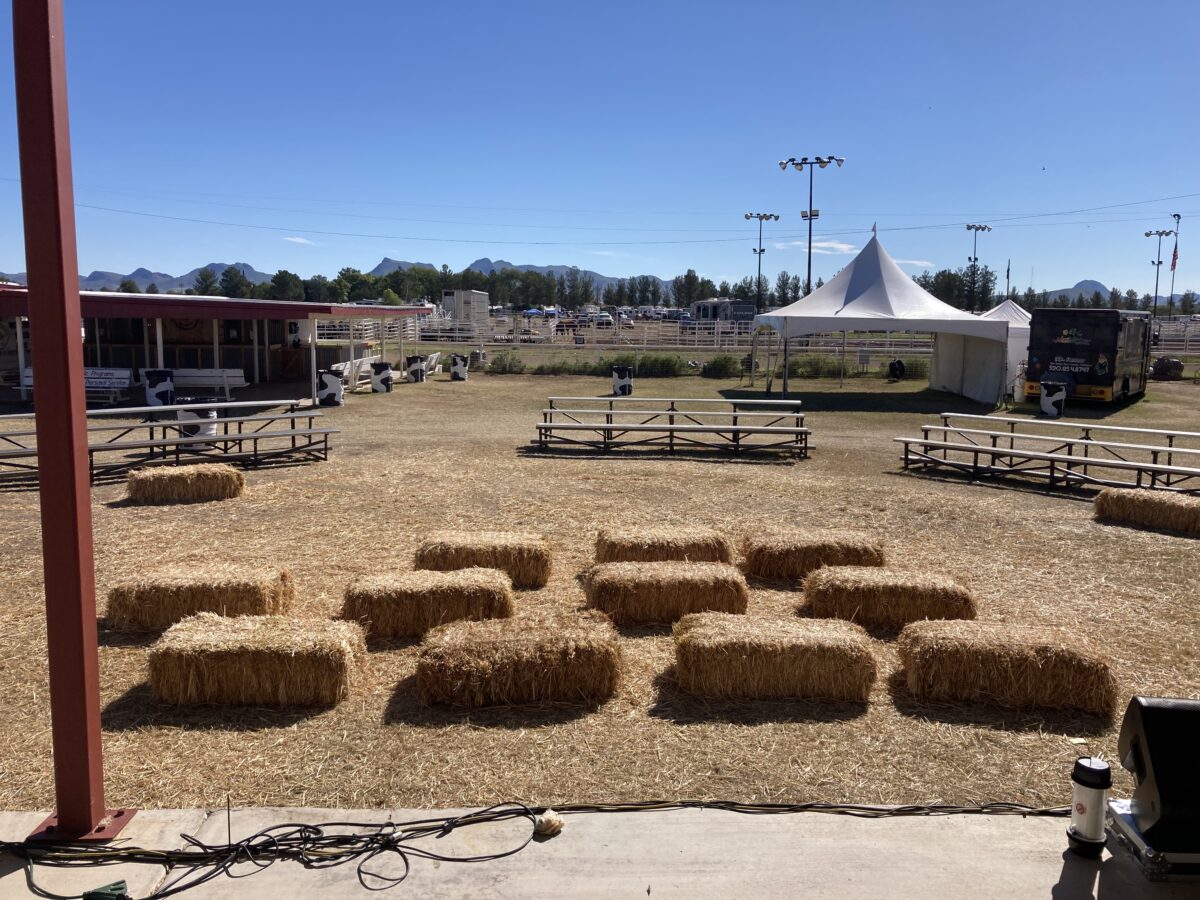 Changing Seats… – MagicShow.Tips