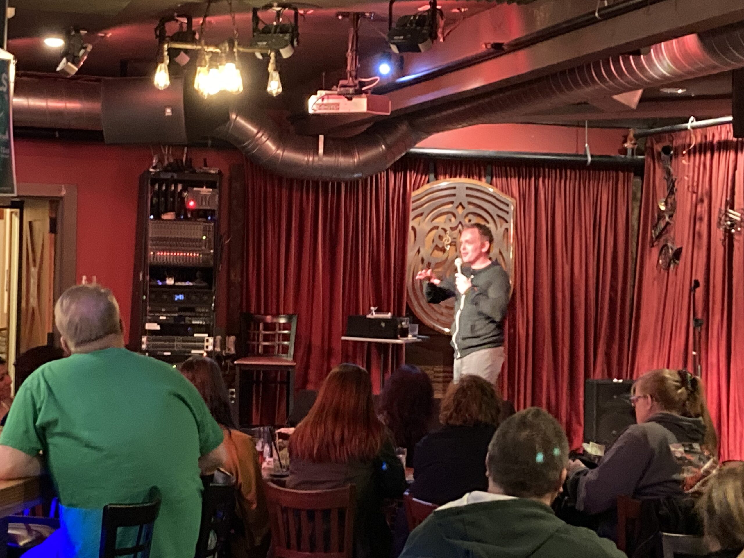 Comedy Bar Gigs – MagicShow.Tips