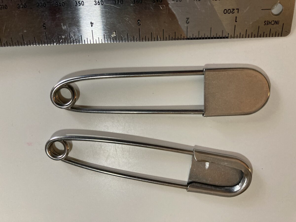 Giant Linking Safety Pins – MagicShow.Tips