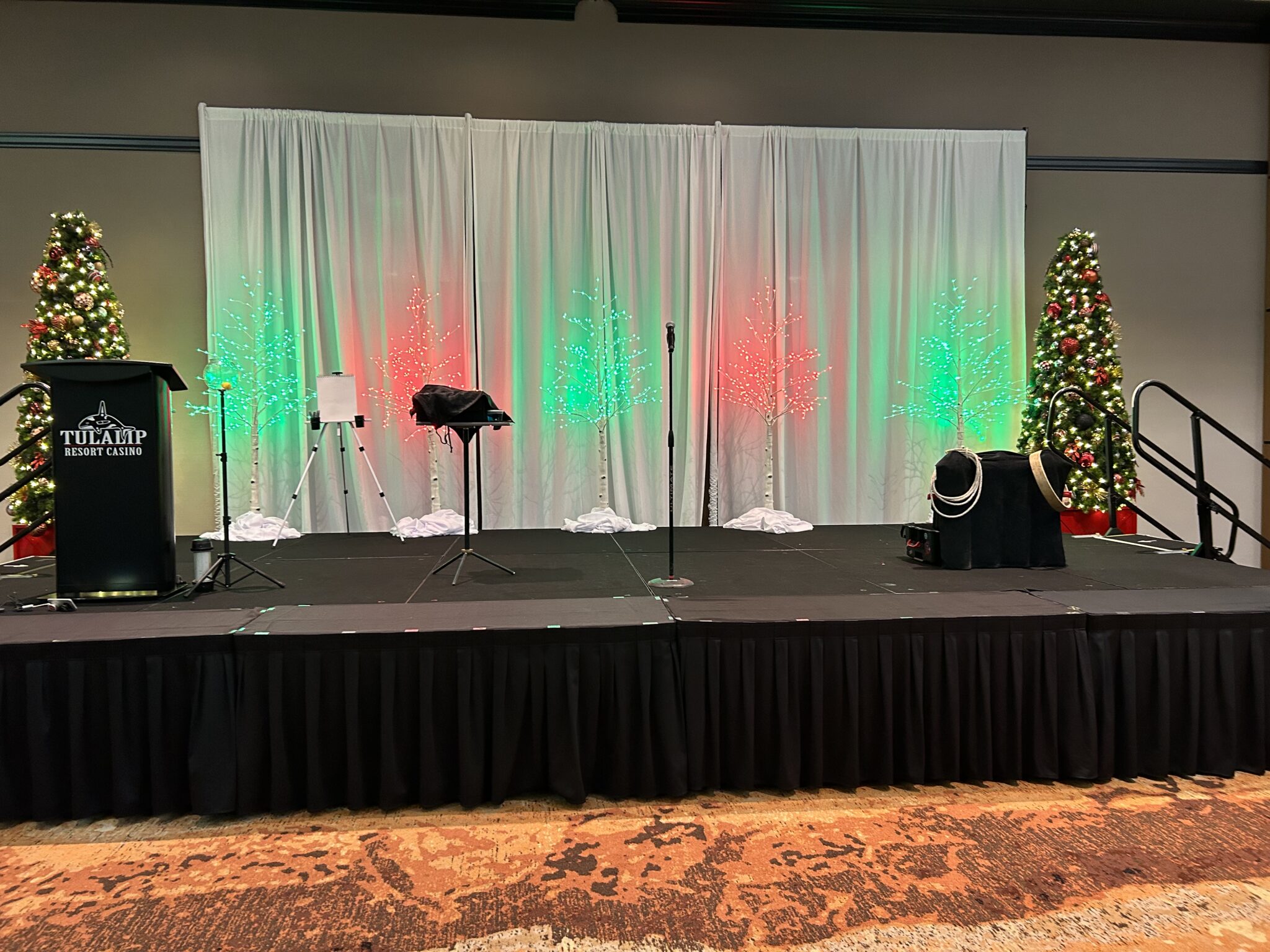 Podium Struggles – MagicShow.Tips