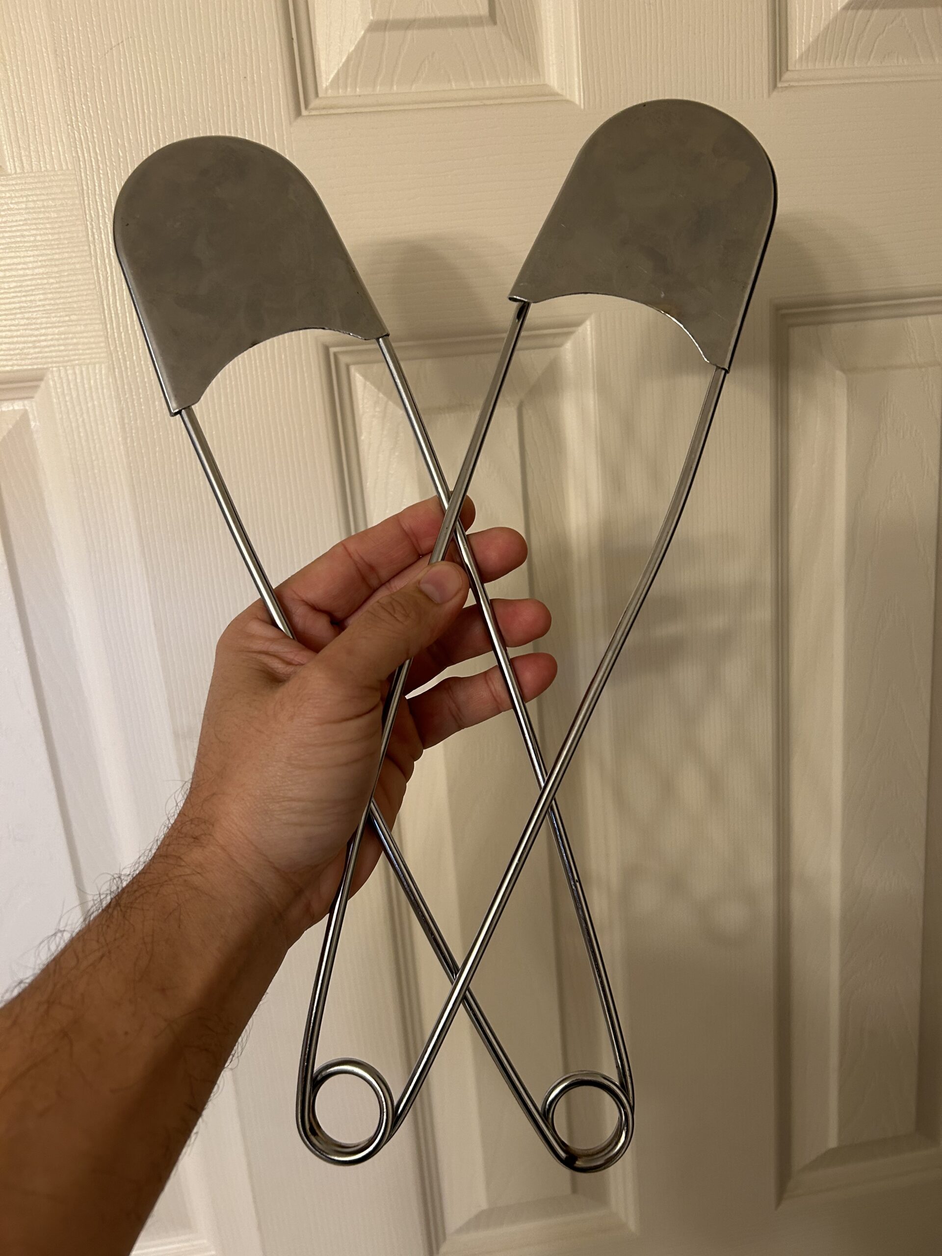 Linking Pins on Stage – MagicShow.Tips