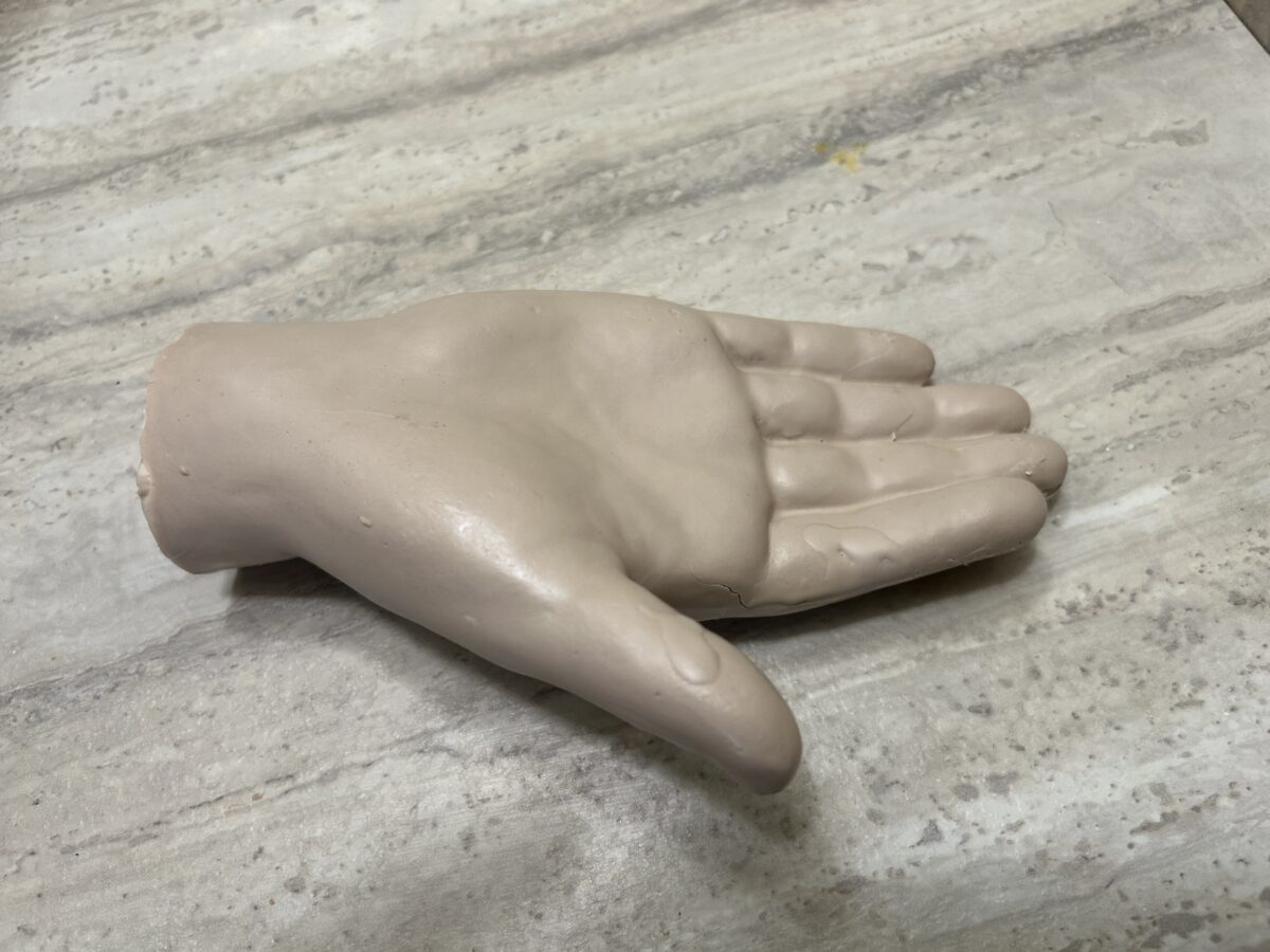 Spirit Rapping Hand – MagicShow.Tips