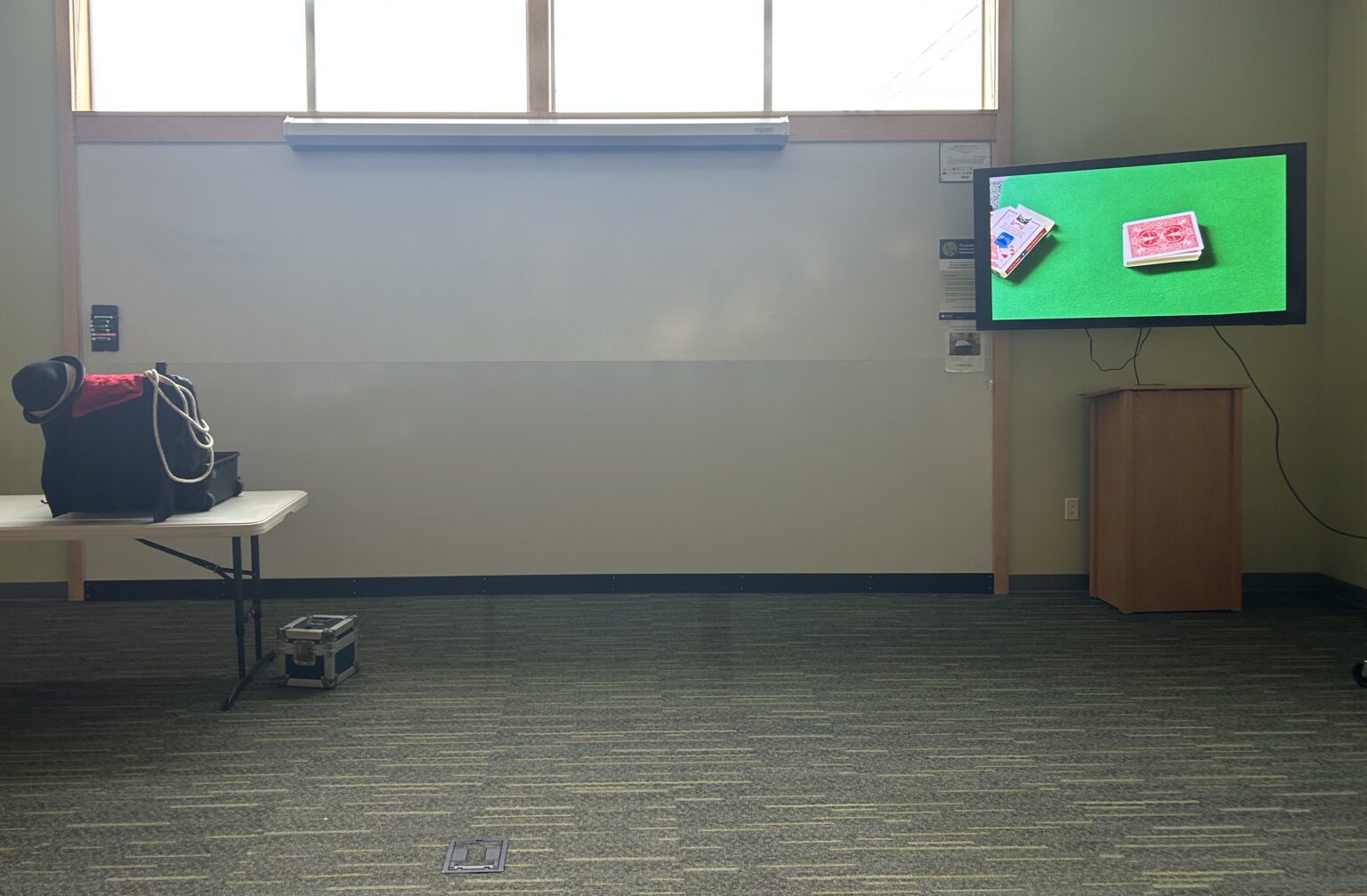 Projection in Library Shows – MagicShow.Tips